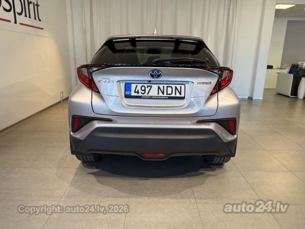 Grey Toyota C-HR 2021 in Tallinn, with an engine capacity of 1.80 L and mileage of 79 thousand km for 20900 €, photo 6 on AUTOMOTO.COM.LV