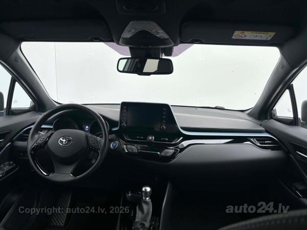Серый Тойота C-HR 2021 в Таллин, объемом двигателя 1.80 л и пробегом 30 тыс. км за 22495 €, фото 8 на AUTOMOTO.COM.LV