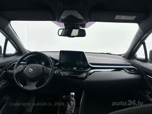 Серый Тойота C-HR 2021 в Таллин, объемом двигателя 1.80 л и пробегом 30 тыс. км за 22495 €, фото 9 на AUTOMOTO.COM.LV