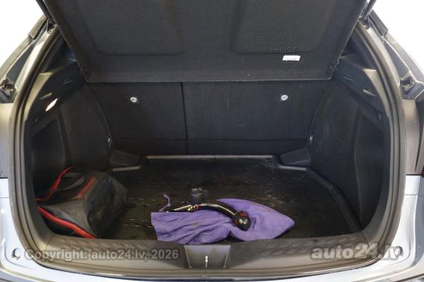 Pelēks Toyota C-HR 2021 Tallina, ar dzinēja tilpumu 1.80 L un nobraukumu 59 tūkst. km par 21900 €, foto 10 vietnē AUTOMOTO.COM.LV