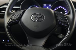 Grey Toyota C-HR 2021 in Tallinn, with an engine capacity of 1.80 L and mileage of 59 thousand km for 21900 €, photo 13 on AUTOMOTO.COM.LV