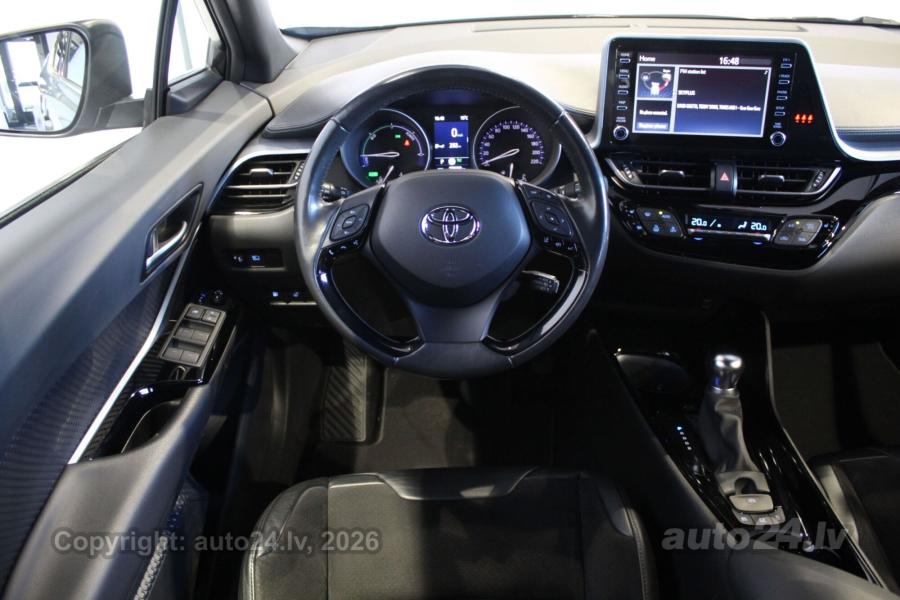 Серый Тойота C-HR 2021 в Таллин, объемом двигателя 1.80 л и пробегом 139 тыс. км за 19490 €, фото 10 на AUTOMOTO.COM.LV