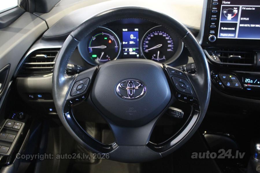 Серый Тойота C-HR 2021 в Таллин, объемом двигателя 1.80 л и пробегом 139 тыс. км за 19490 €, фото 13 на AUTOMOTO.COM.LV