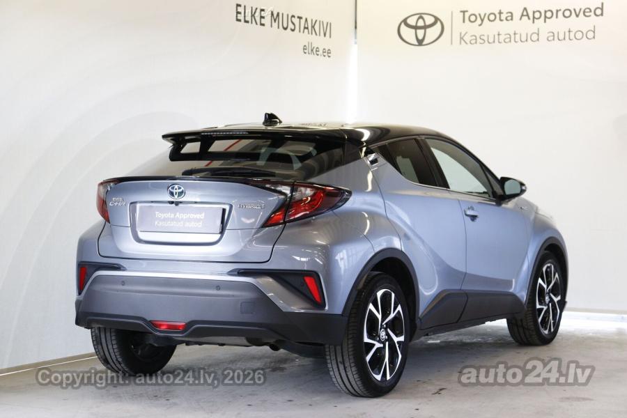Grey Toyota C-HR 2021 in Tallinn, with an engine capacity of 1.80 L and mileage of 43 thousand km for 21200 €, photo 3 on AUTOMOTO.COM.LV