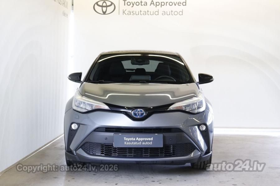 Grey Toyota C-HR 2021 in Tallinn, with an engine capacity of 1.80 L and mileage of 43 thousand km for 21200 €, photo 6 on AUTOMOTO.COM.LV