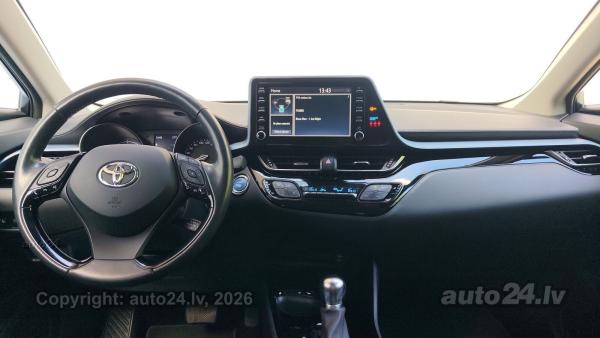 Pelēks Toyota C-HR 2021 Tallina, ar dzinēja tilpumu 1.80 L un nobraukumu 59 tūkst. km par 21995 €, foto 9 vietnē AUTOMOTO.COM.LV
