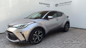 Pelēks Toyota C-HR 2021 Tallina, ar dzinēja tilpumu 1.80 L un nobraukumu 59 tūkst. km par 21995 €, foto  vietnē AUTOMOTO.COM.LV