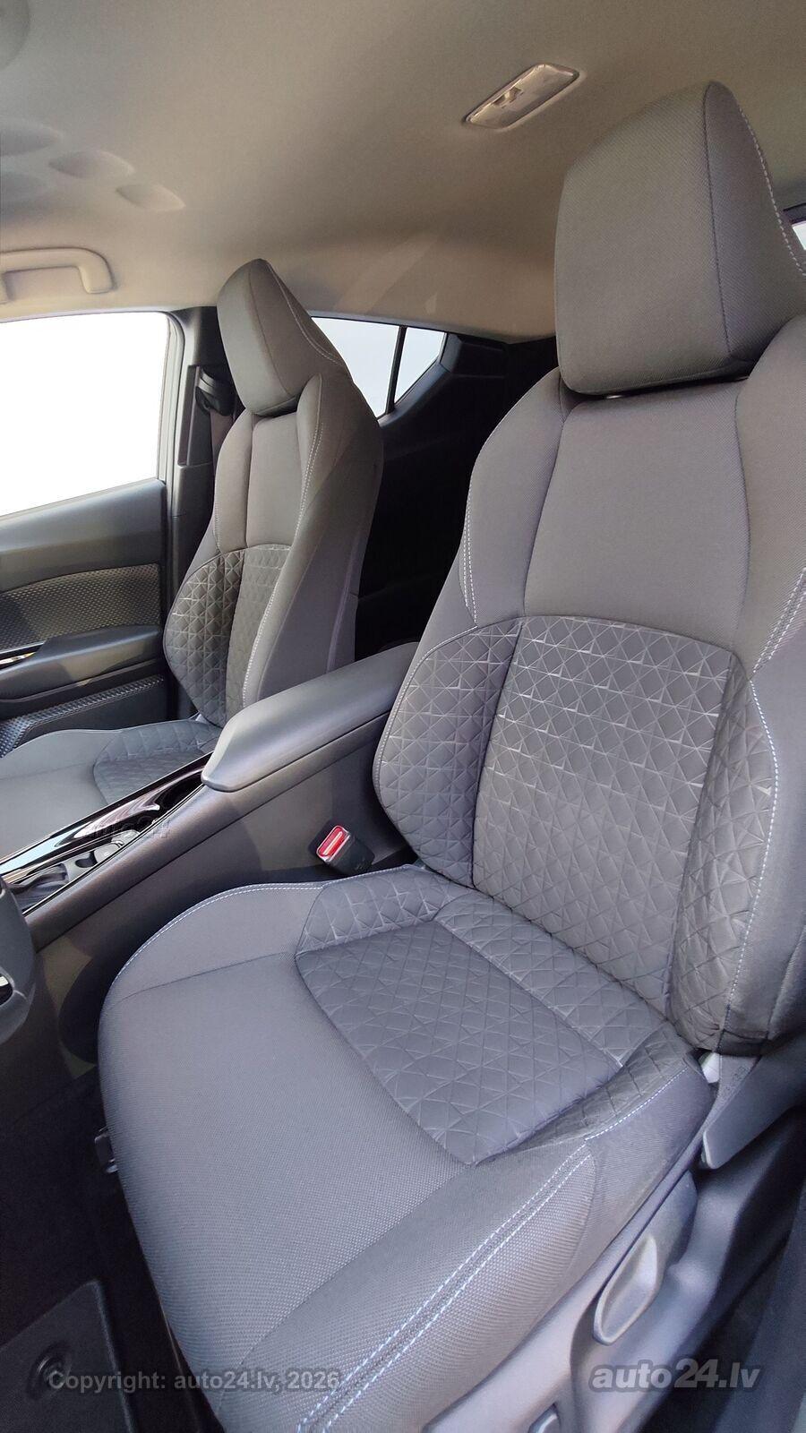 Pelēks Toyota C-HR 2021 Tallina, ar dzinēja tilpumu 1.80 L un nobraukumu 59 tūkst. km par 21995 €, foto 12 vietnē AUTOMOTO.COM.LV