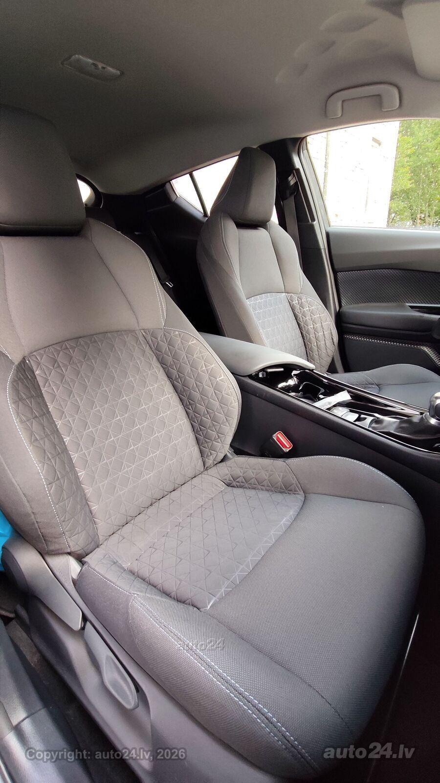Pelēks Toyota C-HR 2021 Tallina, ar dzinēja tilpumu 1.80 L un nobraukumu 76 tūkst. km par 21995 €, foto 7 vietnē AUTOMOTO.COM.LV