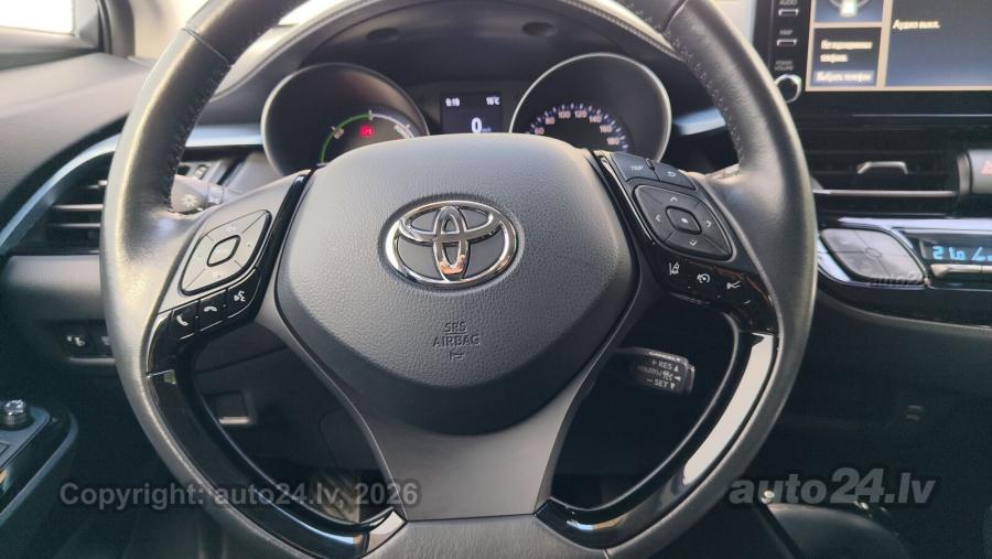 Pelēks Toyota C-HR 2021 Tallina, ar dzinēja tilpumu 1.80 L un nobraukumu 76 tūkst. km par 21995 €, foto 12 vietnē AUTOMOTO.COM.LV