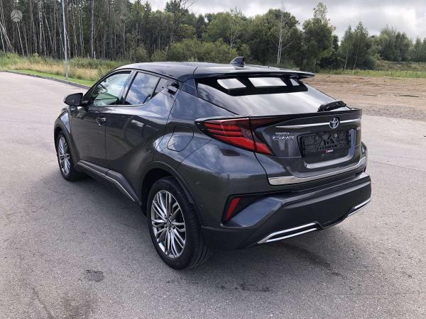 Pelēks Toyota C-HR 2021 Utena, ar dzinēja tilpumu 2.00 L un nobraukumu 152 tūkst. km par 19700 €, foto 5 vietnē AUTOMOTO.COM.LV