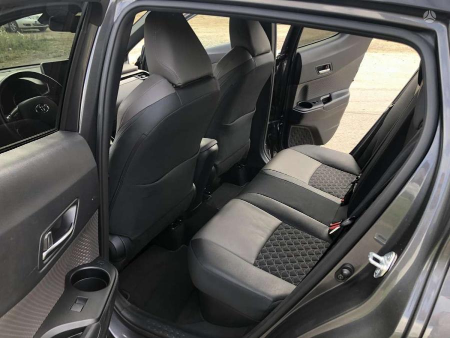 Pelēks Toyota C-HR 2021 Utena, ar dzinēja tilpumu 2.00 L un nobraukumu 152 tūkst. km par 19700 €, foto 12 vietnē AUTOMOTO.COM.LV
