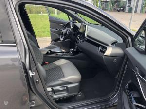 Pelēks Toyota C-HR 2021 Utena, ar dzinēja tilpumu 2.00 L un nobraukumu 152 tūkst. km par 19700 €, foto 13 vietnē AUTOMOTO.COM.LV