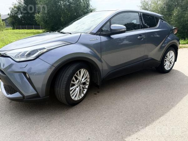 Pelēks Toyota C-HR 2021 Jelgava, ar dzinēja tilpumu 1.80 L un nobraukumu 74 tūkst. km par 18500 €, foto 4 vietnē AUTOMOTO.COM.LV