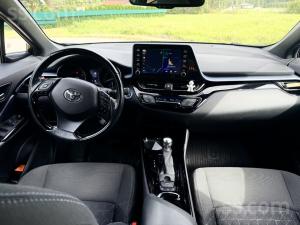 Pelēks Toyota C-HR 2021 Jelgava, ar dzinēja tilpumu 1.80 L un nobraukumu 74 tūkst. km par 18500 €, foto 9 vietnē AUTOMOTO.COM.LV
