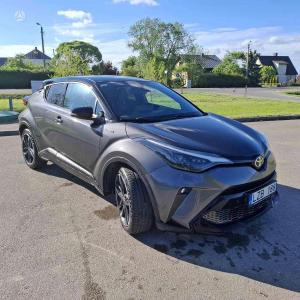 Grey Toyota C-HR 2021 in Kursenai, with an engine capacity of 1.99 L and mileage of 79 thousand km for 24499 €, photo 6 on AUTOMOTO.COM.LV