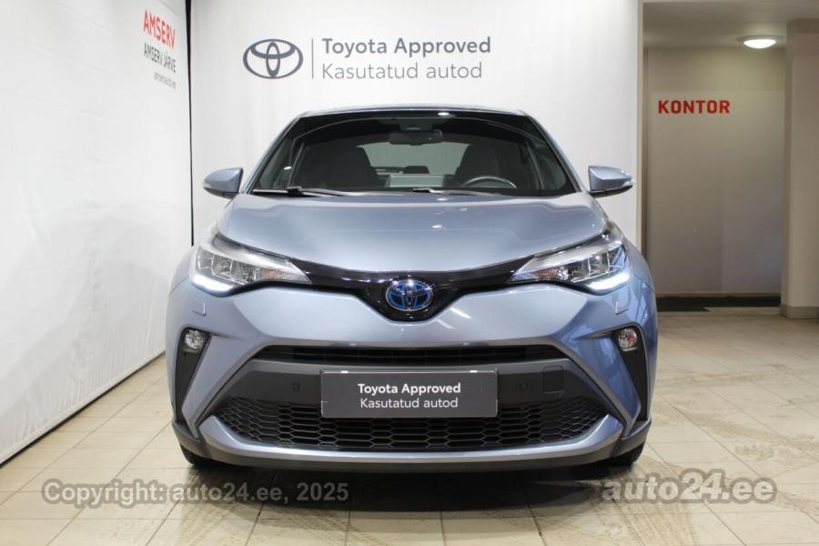 Grey Toyota C-HR 2022 in Tallinn, with an engine capacity of 1.80 L and mileage of 48 thousand km for 22990 €, photo 5 on AUTOMOTO.COM.LV