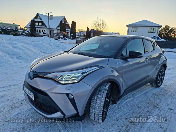 Pelēks Toyota C-HR 2022 Tallina, ar dzinēja tilpumu 1.80 L un nobraukumu 50 tūkst. km par 22100 €, foto 8 vietnē AUTOMOTO.COM.LV