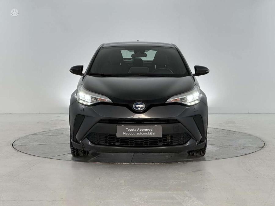 Grey Toyota C-HR 2022 in Vilnius, with an engine capacity of 1.80 L and mileage of 107 thousand km for 20900 €, photo 5 on AUTOMOTO.COM.LV