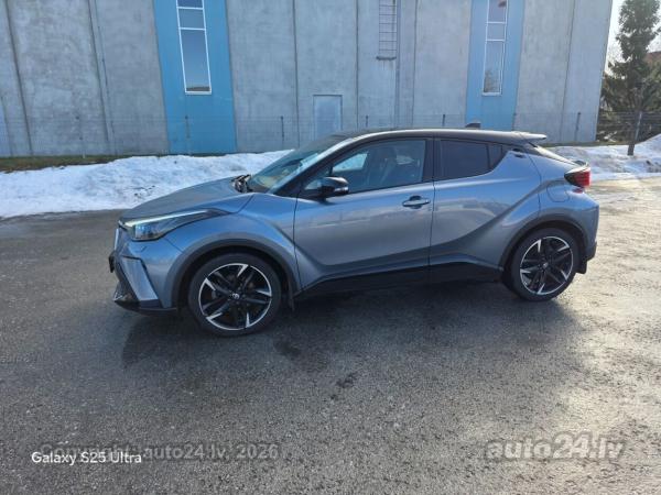 Grey Toyota C-HR 2022 in Tallinn, with an engine capacity of 1.80 L and mileage of 38 thousand km for 24500 €, photo 2 on AUTOMOTO.COM.LV