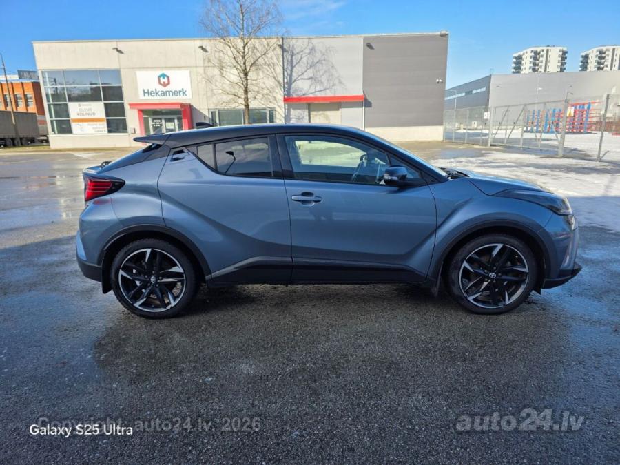 Pelēks Toyota C-HR 2022 Tallina, ar dzinēja tilpumu 1.80 L un nobraukumu 38 tūkst. km par 24500 €, foto 19 vietnē AUTOMOTO.COM.LV