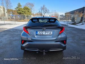 Pelēks Toyota C-HR 2022 Tallina, ar dzinēja tilpumu 1.80 L un nobraukumu 38 tūkst. km par 24500 €, foto 20 vietnē AUTOMOTO.COM.LV