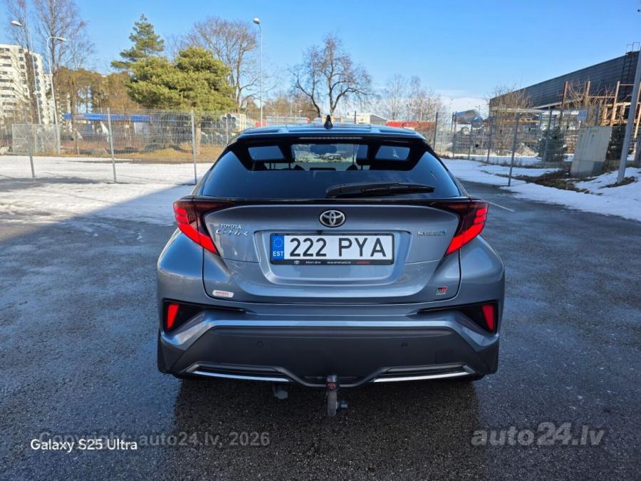 Pelēks Toyota C-HR 2022 Tallina, ar dzinēja tilpumu 1.80 L un nobraukumu 38 tūkst. km par 24500 €, foto 20 vietnē AUTOMOTO.COM.LV