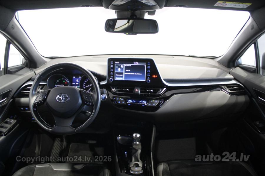 Серый Тойота C-HR 2022 в Таллин, объемом двигателя 1.80 л и пробегом 31 тыс. км за 22990 €, фото 9 на AUTOMOTO.COM.LV