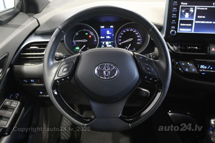 Серый Тойота C-HR 2022 в Таллин, объемом двигателя 1.80 л и пробегом 31 тыс. км за 22990 €, фото 13 на AUTOMOTO.COM.LV