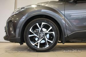 Серый Тойота C-HR 2022 в Таллин, объемом двигателя 1.80 л и пробегом 31 тыс. км за 22990 €, фото 16 на AUTOMOTO.COM.LV