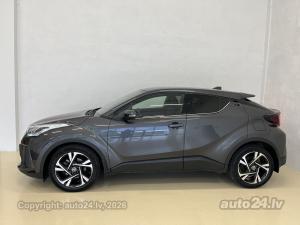 Pelēks Toyota C-HR 2022 Rakvere, ar dzinēja tilpumu 1.80 L un nobraukumu 59 tūkst. km par 22990 €, foto 4 vietnē AUTOMOTO.COM.LV