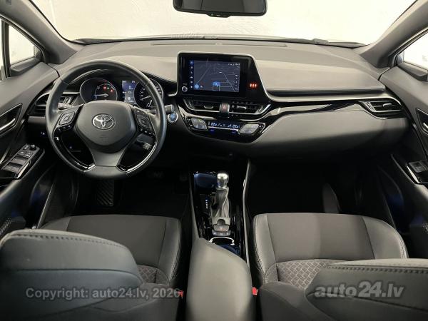 Pelēks Toyota C-HR 2022 Rakvere, ar dzinēja tilpumu 1.80 L un nobraukumu 59 tūkst. km par 22990 €, foto 8 vietnē AUTOMOTO.COM.LV
