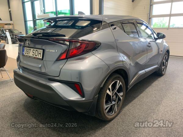 Pelēks Toyota C-HR 2022 Rakvere, ar dzinēja tilpumu 1.80 L un nobraukumu 79 tūkst. km par 21500 €, foto 3 vietnē AUTOMOTO.COM.LV
