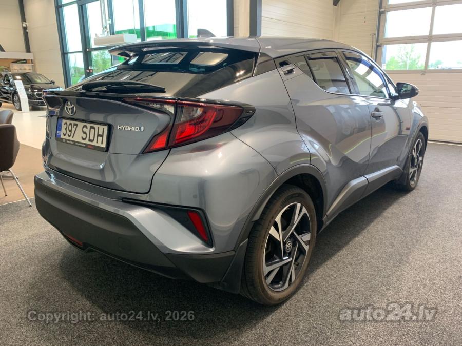 Серый Тойота C-HR 2022 в Раквере, объемом двигателя 1.80 л и пробегом 79 тыс. км за 21500 €, фото 4 на AUTOMOTO.COM.LV