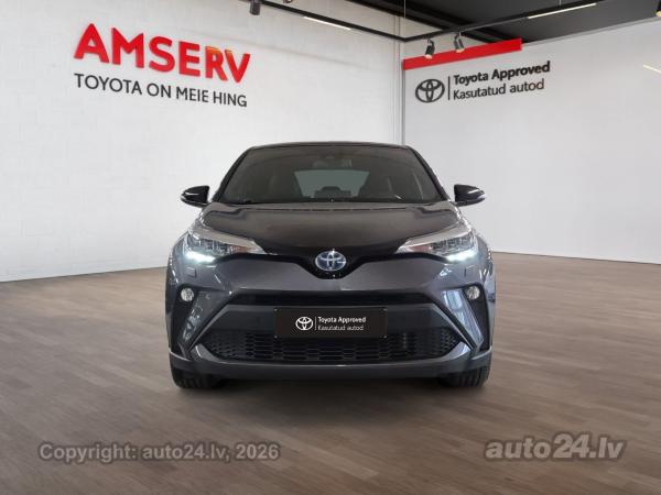 Grey Toyota C-HR 2022 in Tallinn, with an engine capacity of 1.80 L and mileage of 105 thousand km for 21490 €, photo 5 on AUTOMOTO.COM.LV