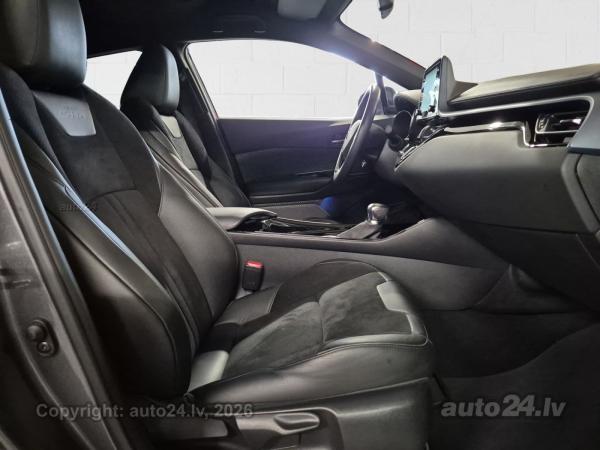 Pelēks Toyota C-HR 2022 Tallina, ar dzinēja tilpumu 1.80 L un nobraukumu 105 tūkst. km par 21490 €, foto 4 vietnē AUTOMOTO.COM.LV
