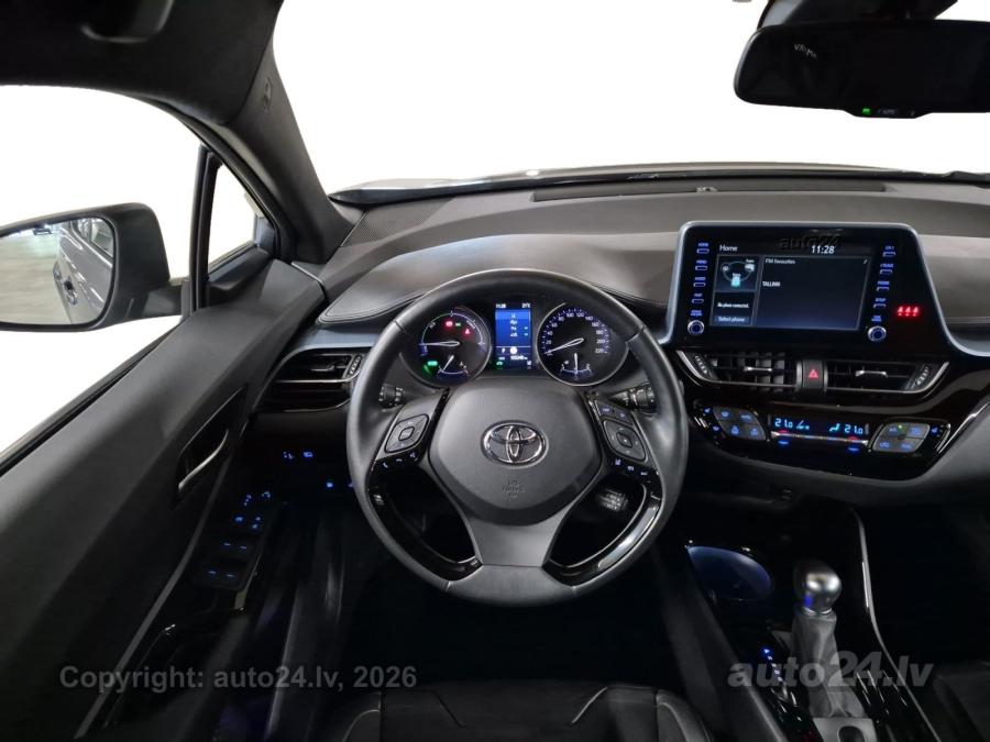 Серый Тойота C-HR 2022 в Таллин, объемом двигателя 1.80 л и пробегом 105 тыс. км за 21490 €, фото 9 на AUTOMOTO.COM.LV