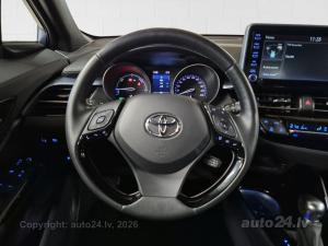 Серый Тойота C-HR 2022 в Таллин, объемом двигателя 1.80 л и пробегом 105 тыс. км за 21490 €, фото 12 на AUTOMOTO.COM.LV