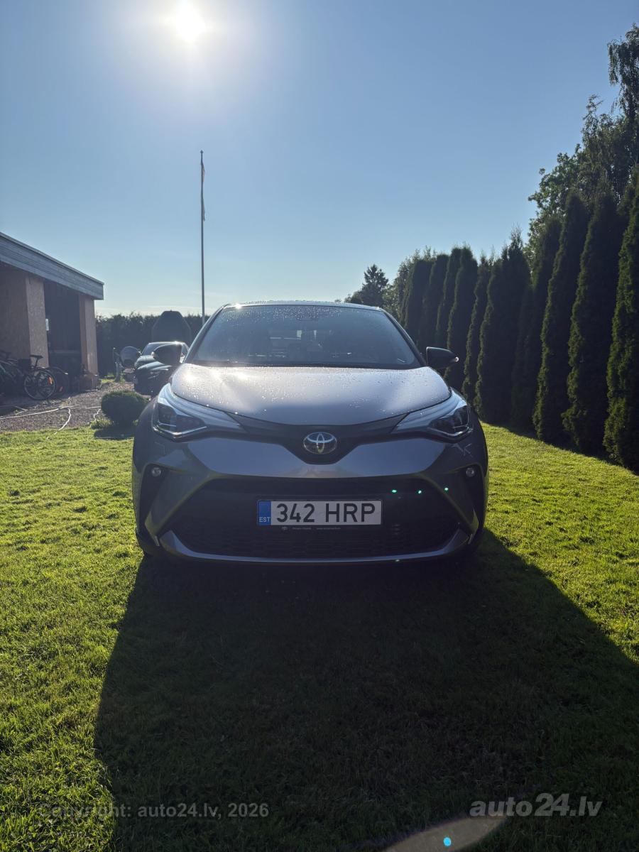 Серый Тойота C-HR 2022 в Таллин, объемом двигателя 2.00 л и пробегом 50 тыс. км за 24900 €, фото 3 на AUTOMOTO.COM.LV