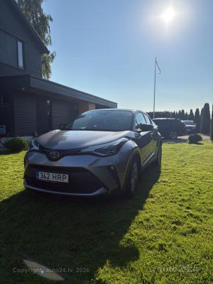 Серый Тойота C-HR 2022 в Таллин, объемом двигателя 2.00 л и пробегом 50 тыс. км за 24900 €, фото 4 на AUTOMOTO.COM.LV