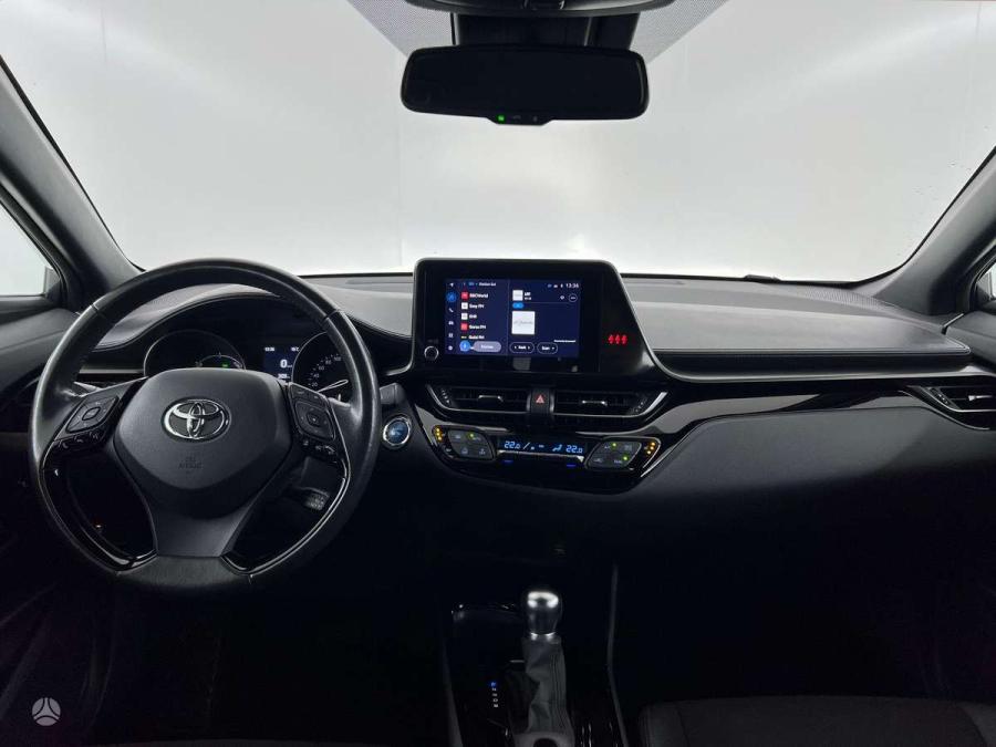 Серый Тойота C-HR 2022 в Вильнюс, объемом двигателя 1.80 л и пробегом 72 тыс. км за 23900 €, фото 9 на AUTOMOTO.COM.LV