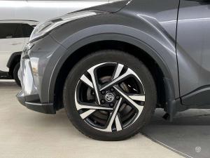 Серый Тойота C-HR 2022 в Вильнюс, объемом двигателя 1.80 л и пробегом 72 тыс. км за 23900 €, фото 16 на AUTOMOTO.COM.LV