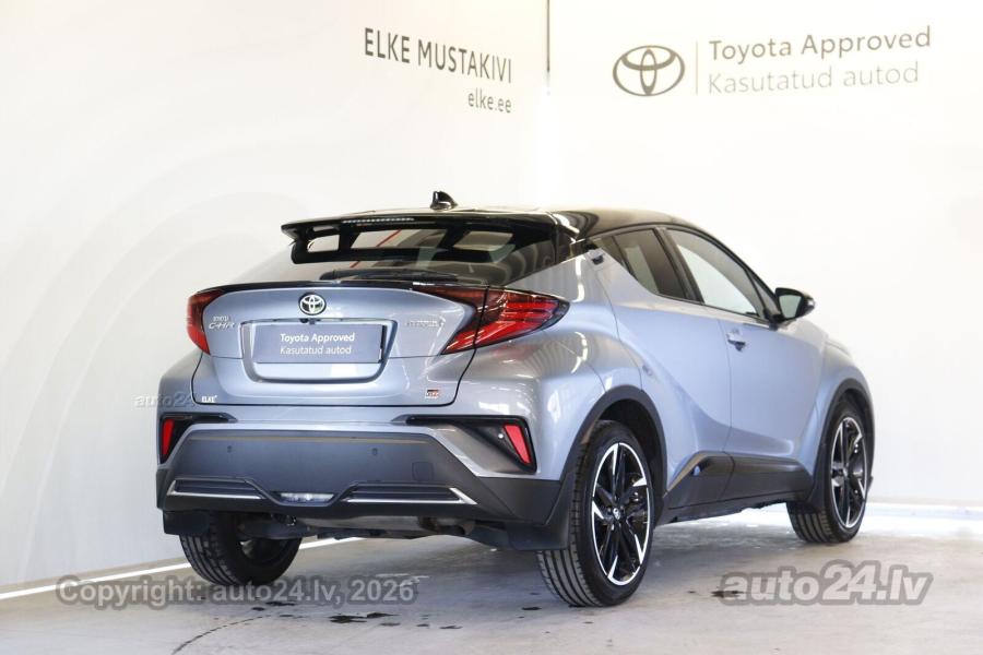 Серый Тойота C-HR 2022 в Таллин, объемом двигателя 1.80 л и пробегом 71 тыс. км за 25000 €, фото 3 на AUTOMOTO.COM.LV