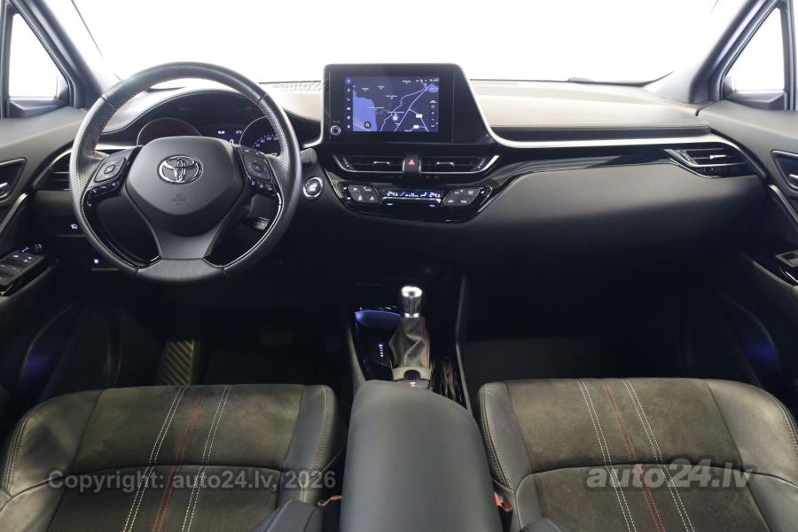 Серый Тойота C-HR 2022 в Таллин, объемом двигателя 1.80 л и пробегом 71 тыс. км за 25000 €, фото 9 на AUTOMOTO.COM.LV
