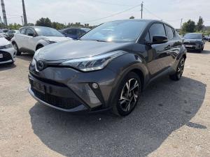 Pelēks Toyota C-HR 2022 Panevēža, ar dzinēja tilpumu 2.00 L un nobraukumu 135 tūkst. km par 21500 €, foto  vietnē AUTOMOTO.COM.LV