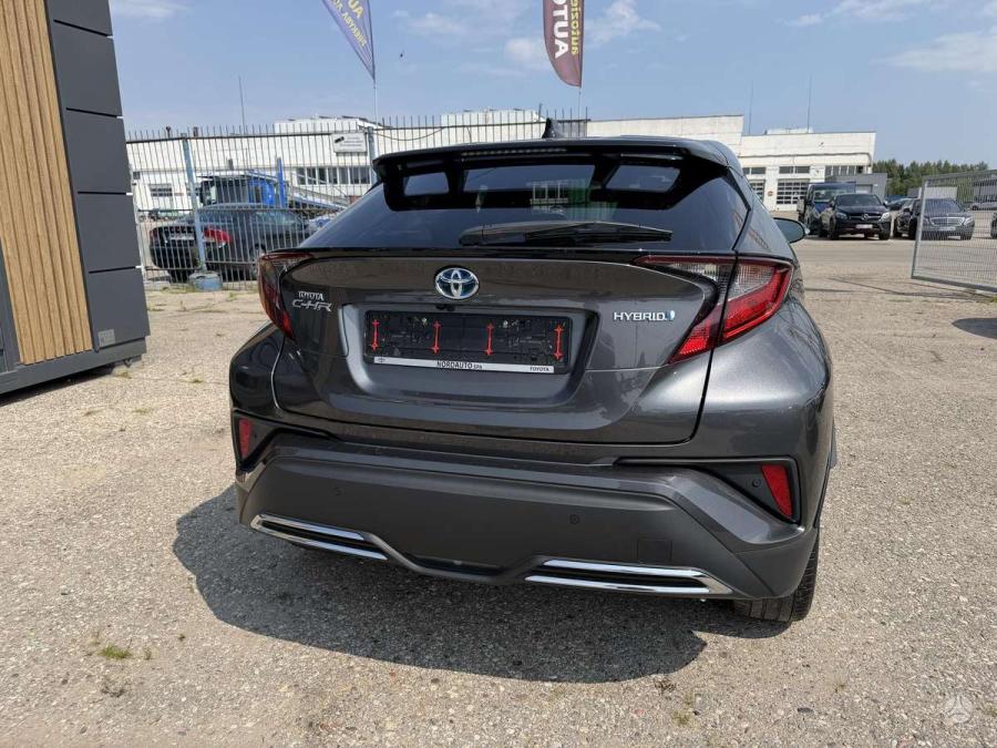 Серый Тойота C-HR 2022 в Паневежис, объемом двигателя 2.00 л и пробегом 135 тыс. км за 21500 €, фото 7 на AUTOMOTO.COM.LV