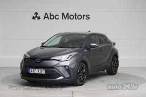 Серый Тойота C-HR 2022 в Таллин, объемом двигателя 1.80 л и пробегом 53 тыс. км за 21990 €, фото  на AUTOMOTO.COM.LV