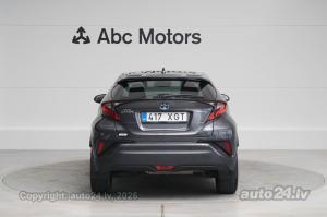 Серый Тойота C-HR 2022 в Таллин, объемом двигателя 1.80 л и пробегом 53 тыс. км за 21990 €, фото 6 на AUTOMOTO.COM.LV