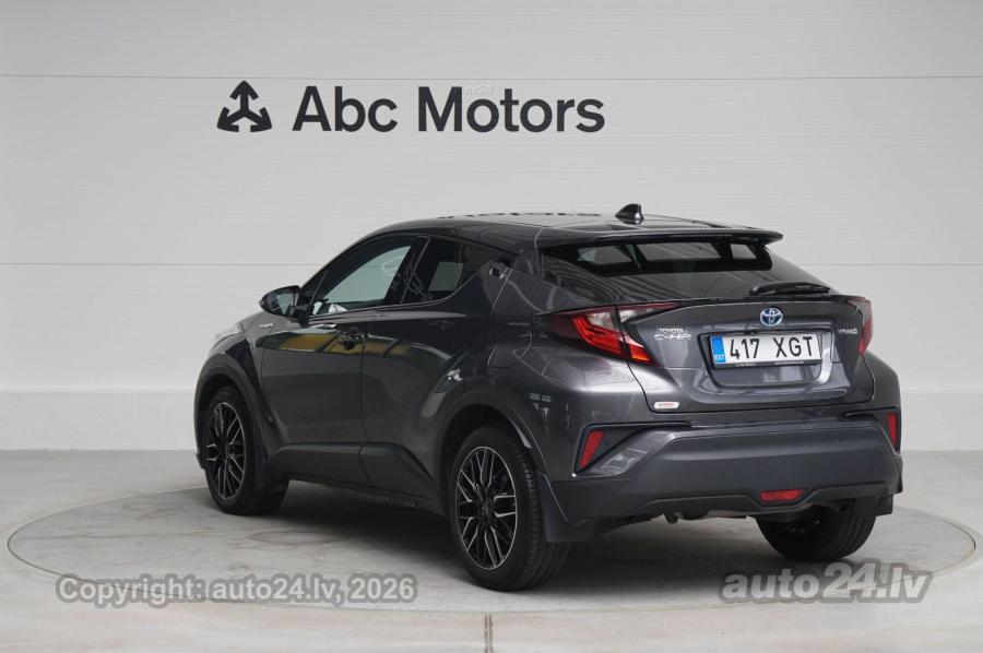 Серый Тойота C-HR 2022 в Таллин, объемом двигателя 1.80 л и пробегом 53 тыс. км за 21990 €, фото 7 на AUTOMOTO.COM.LV