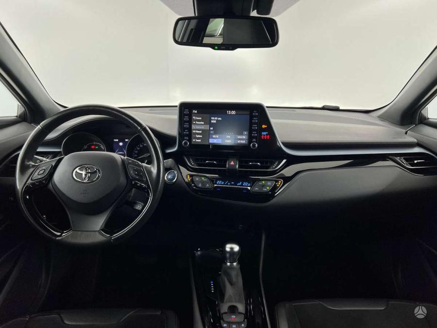 Серый Тойота C-HR 2022 в Вильнюс, объемом двигателя 1.80 л и пробегом 72 тыс. км за 22900 €, фото 9 на AUTOMOTO.COM.LV